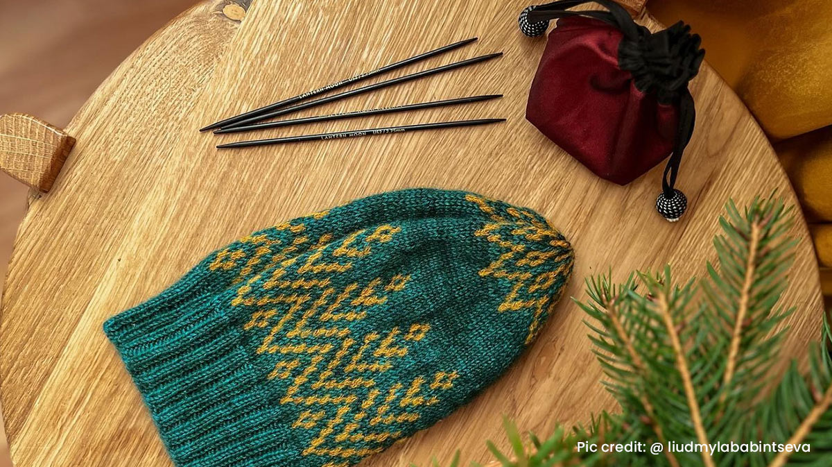 Knitting a Hat on Double Pointed Needles | Lantern Moon